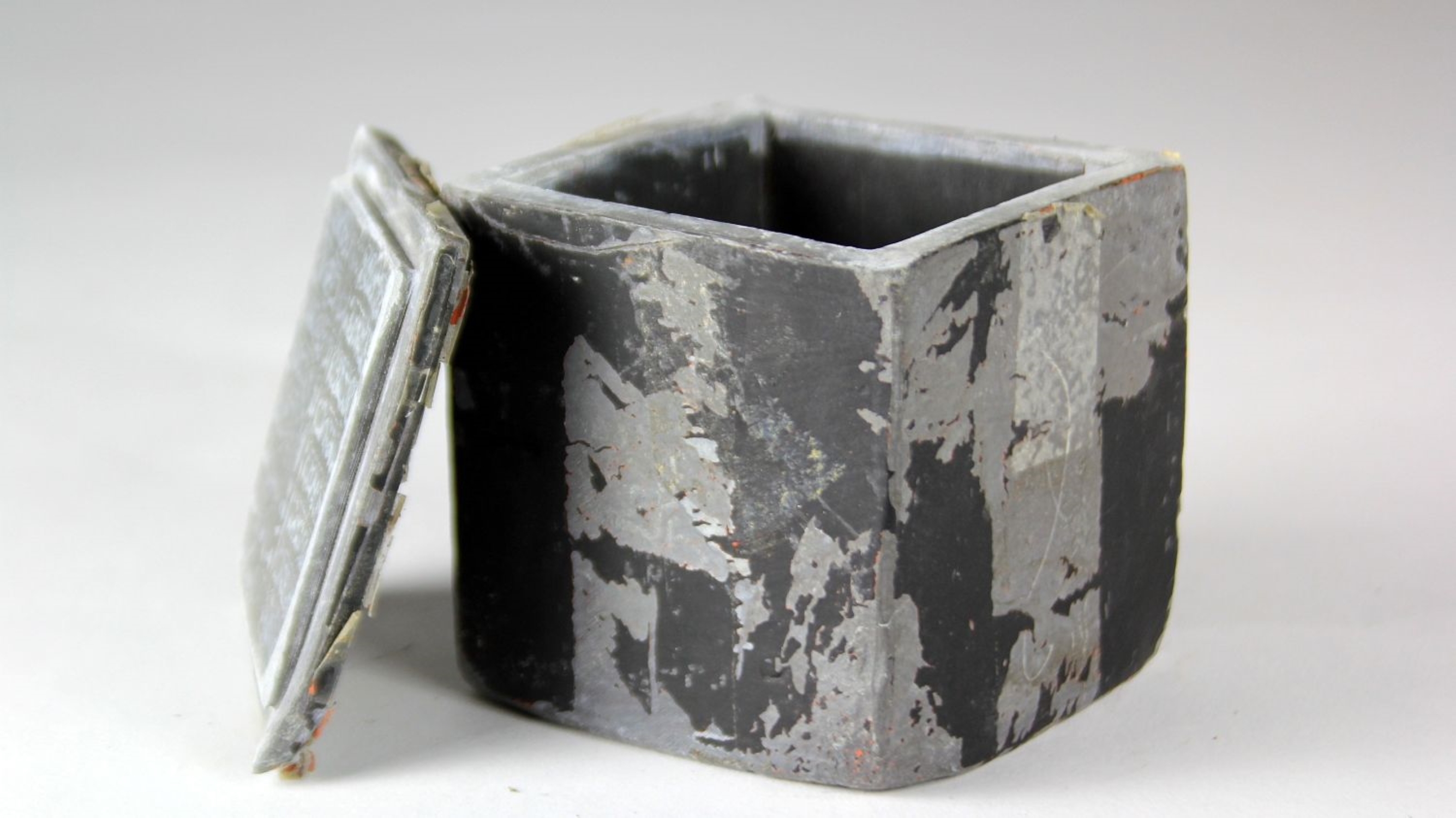 Oleg Penkovsky's Lead Film Canister | International Spy Museum